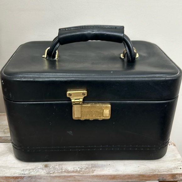Amiet | Bags | Vintage Amiet Black Leather Beauty Case | Poshmark